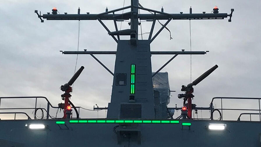 Visual Landing Aids for Helidecks and Helipads